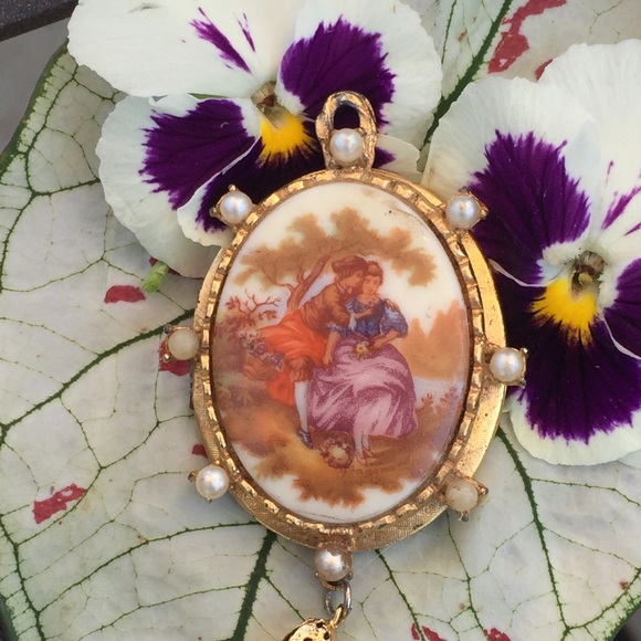 Vintage | Jewelry | Vtg Porcelain Colonial Couple Pearl Pendant Locket ...